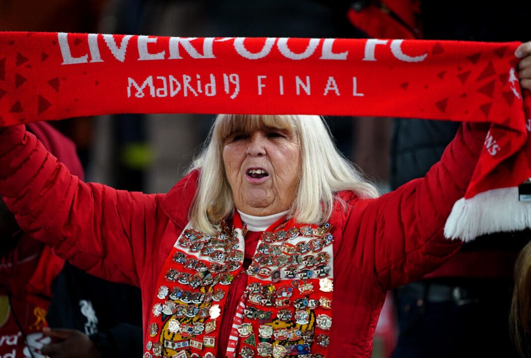 Download "You'll Never Walk Alone" Liverpool anthem