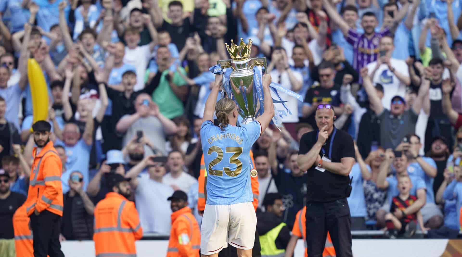 Download “Blue Moon” Manchester City Anthem