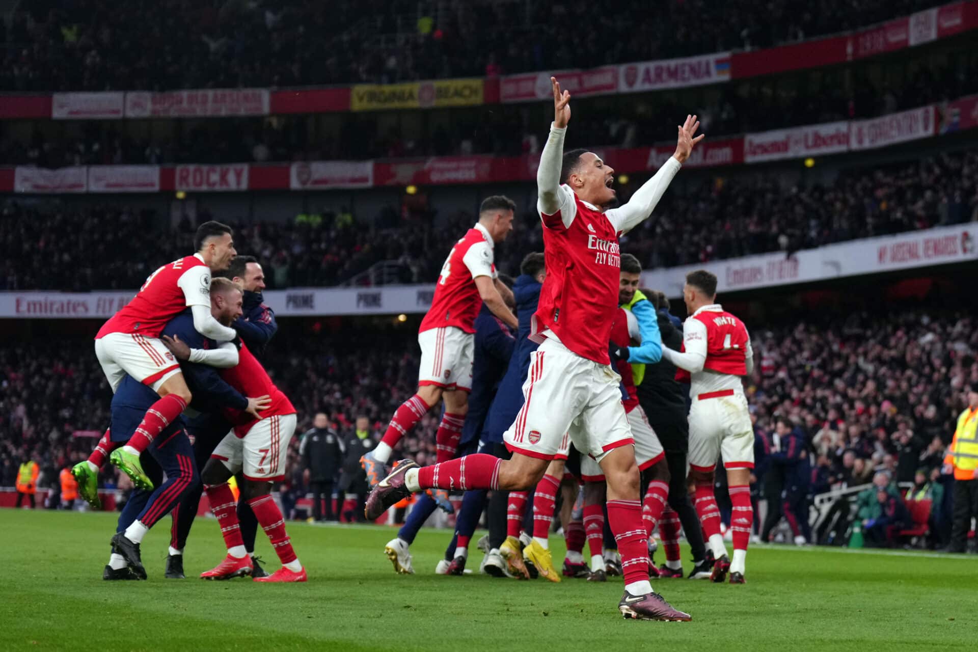 Download the Best Arsenal Wallpapers