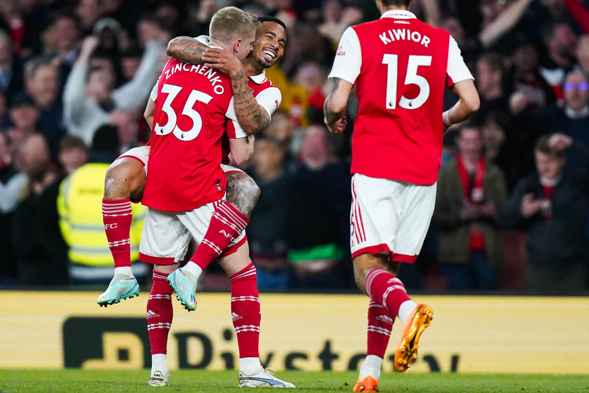 Download the Best Arsenal Wallpapers