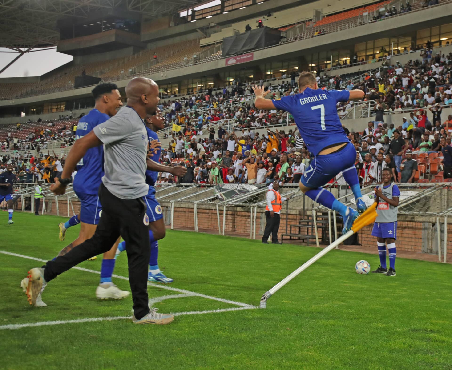 Shandre Campbell inspires Supersport United to a comeback win over ...